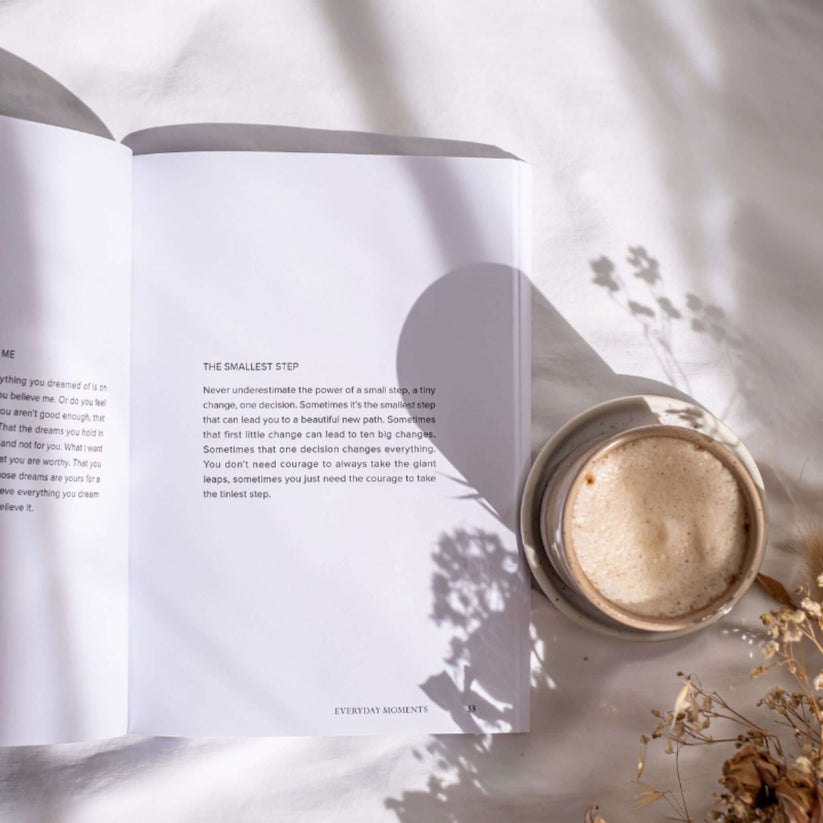 EVERYDAY MOMENTS by Lisa Buscomb – Lisa Buscomb